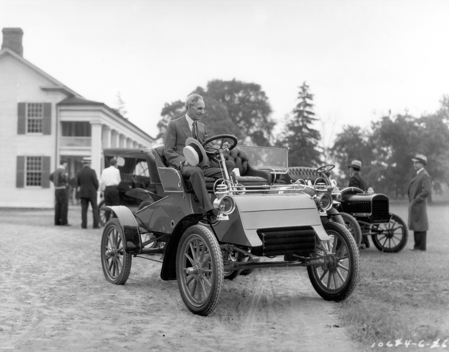 Istoria automobilului: Ford Model A, mașina ce putea aduce compania ...