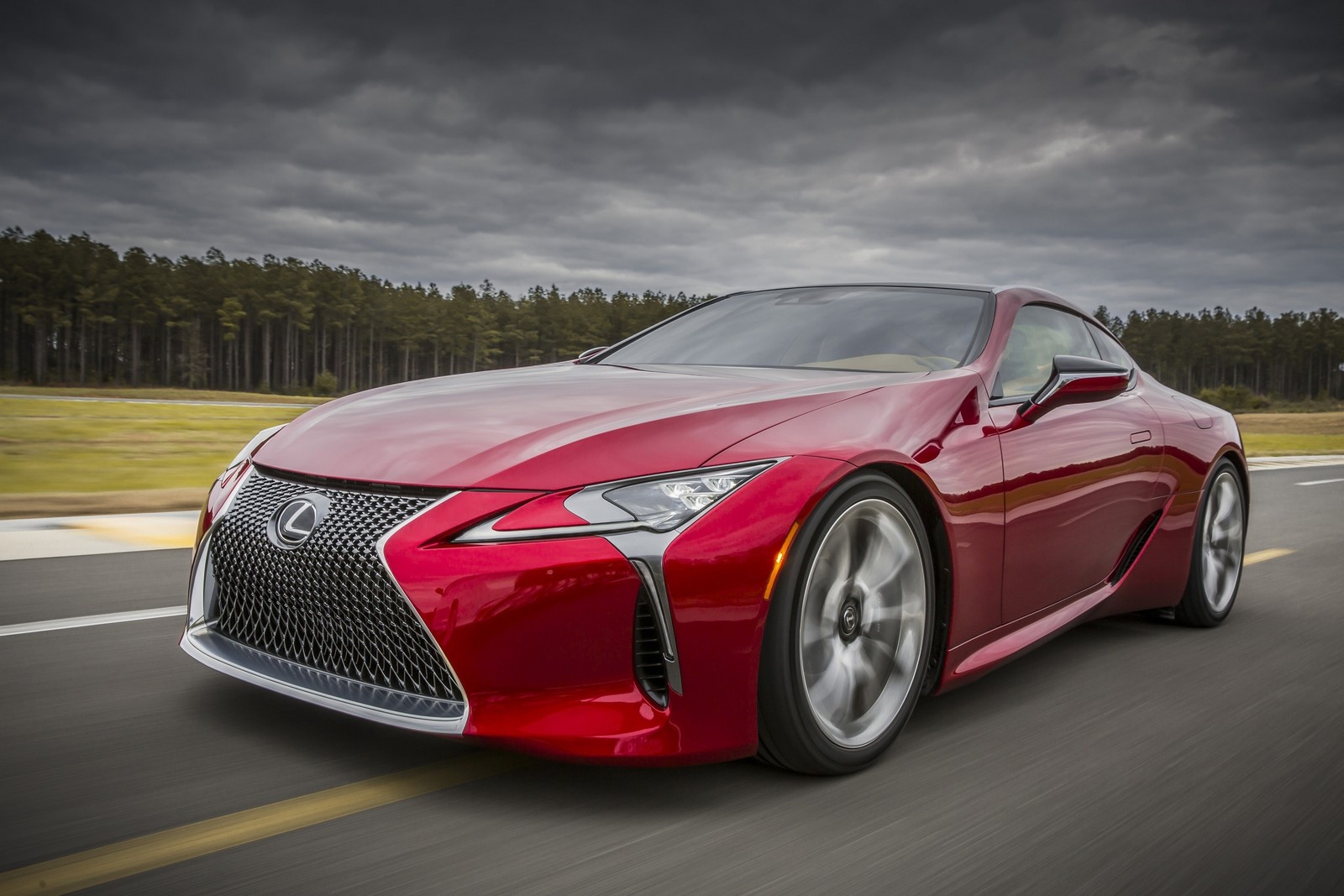 Lexus LC 500 devine din concept model de producţie, e un coupe de lux ...